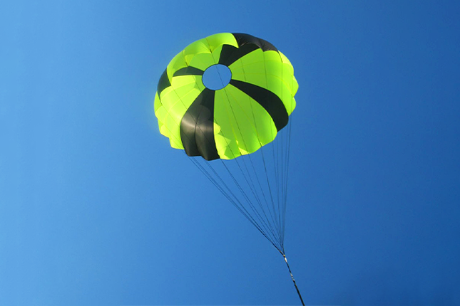 Parachutes - Fruity Chutes Inc